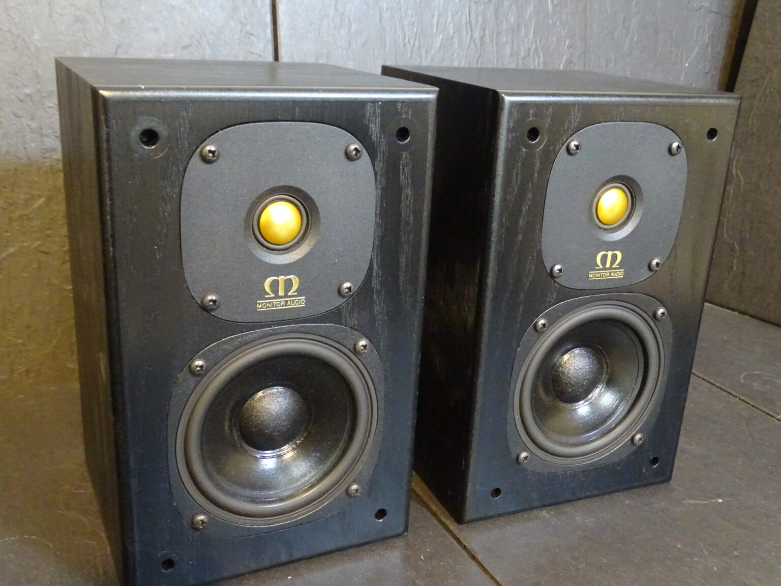 MONITOR AUDIO MONITOR ONE SPEAKERS EXCELLENT - RetroAudio