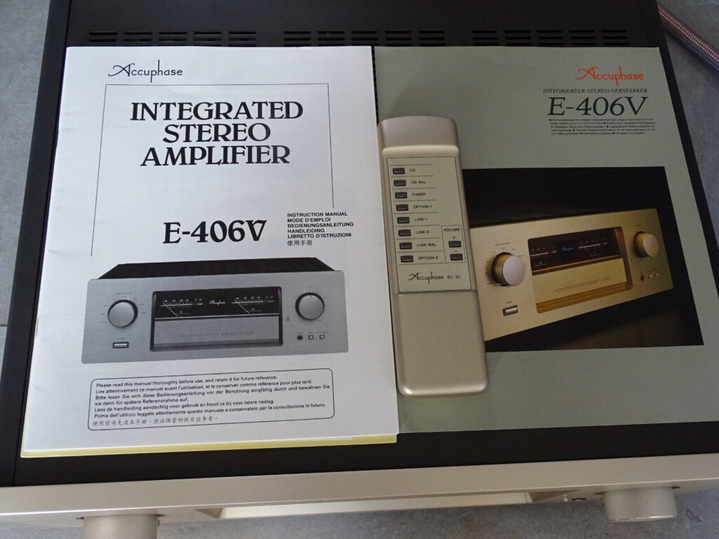 ACCUPHASE E-406V GOLD AMPLIFIER LEGEND SERVICED EXCELLENT - RetroAudio